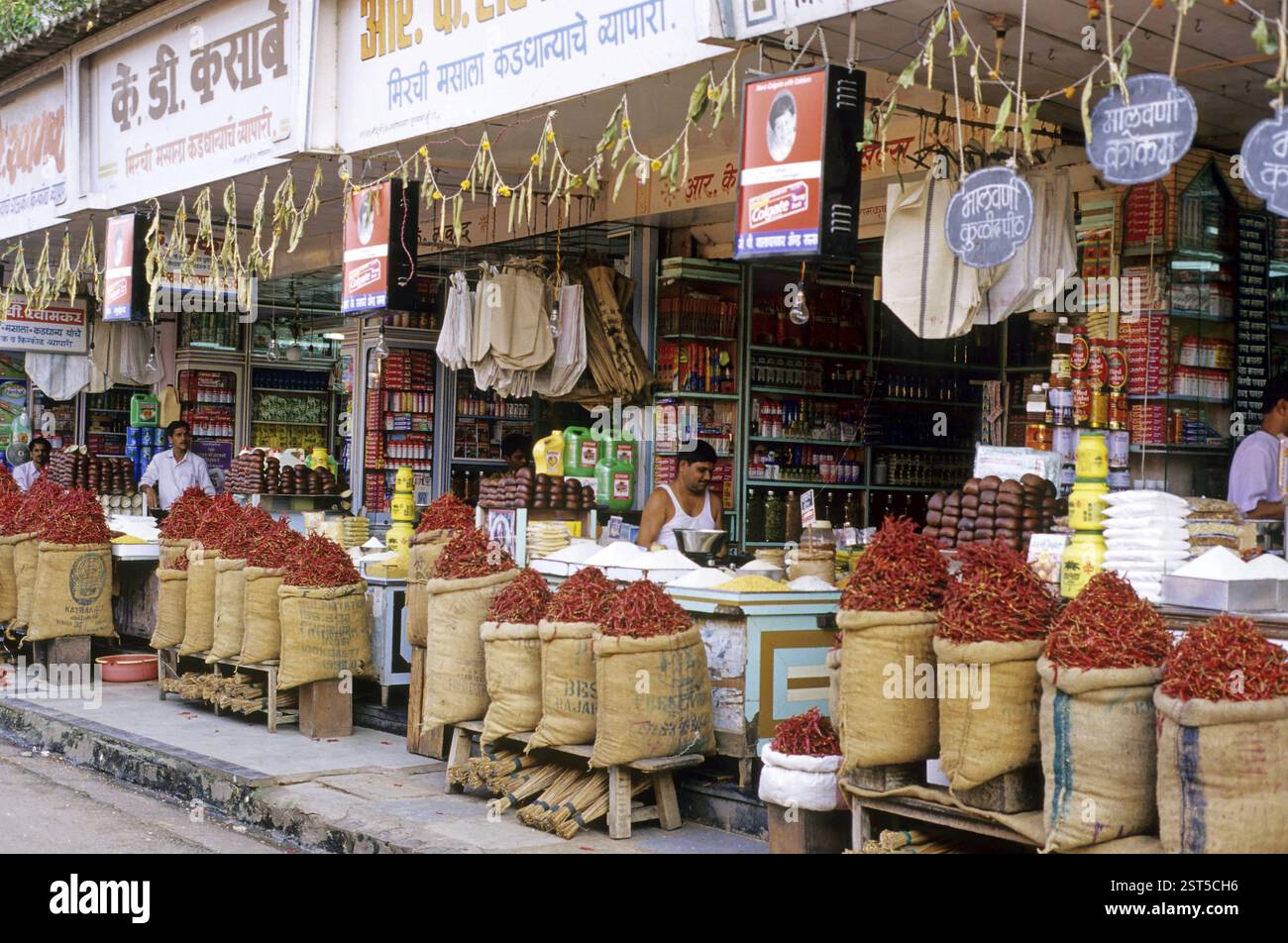 Bombay spice market hi-res stock photography and images - Alamy