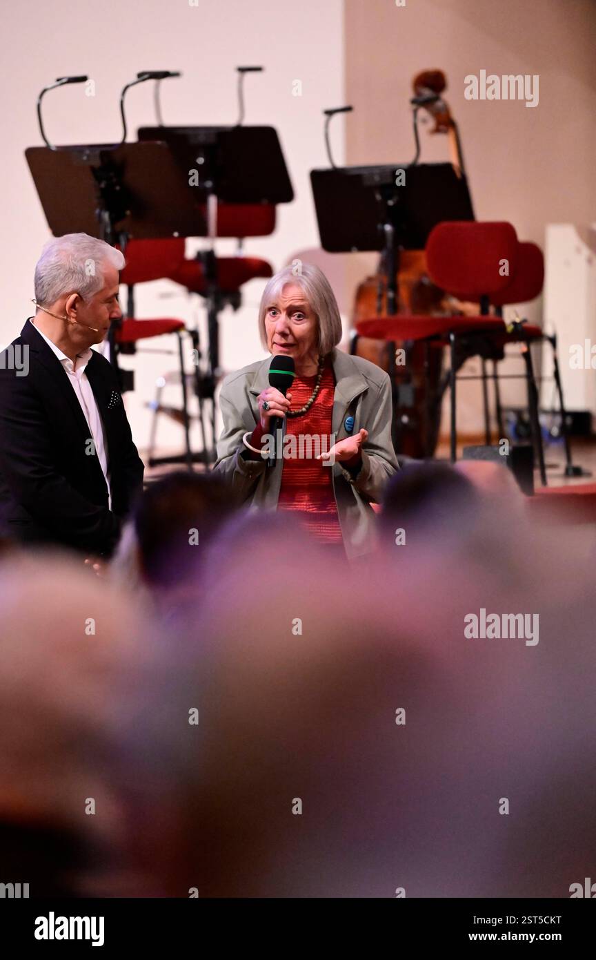 Peter Ufer und Rosmarie Wydler-Wälti bei der Verleihung des ...