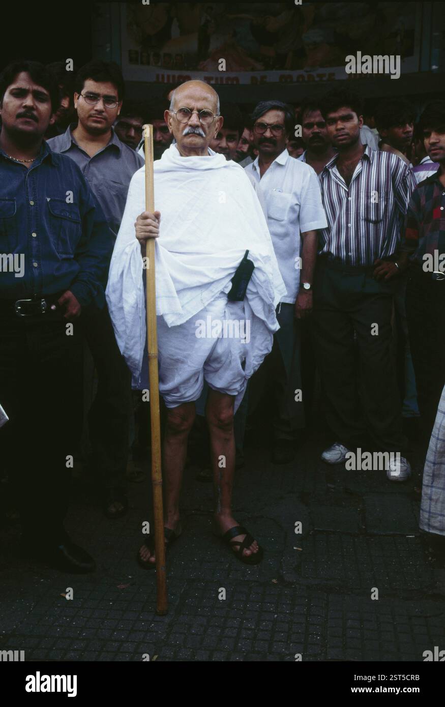 Mahatma gandhi speaking hi-res stock photography and images - Alamy