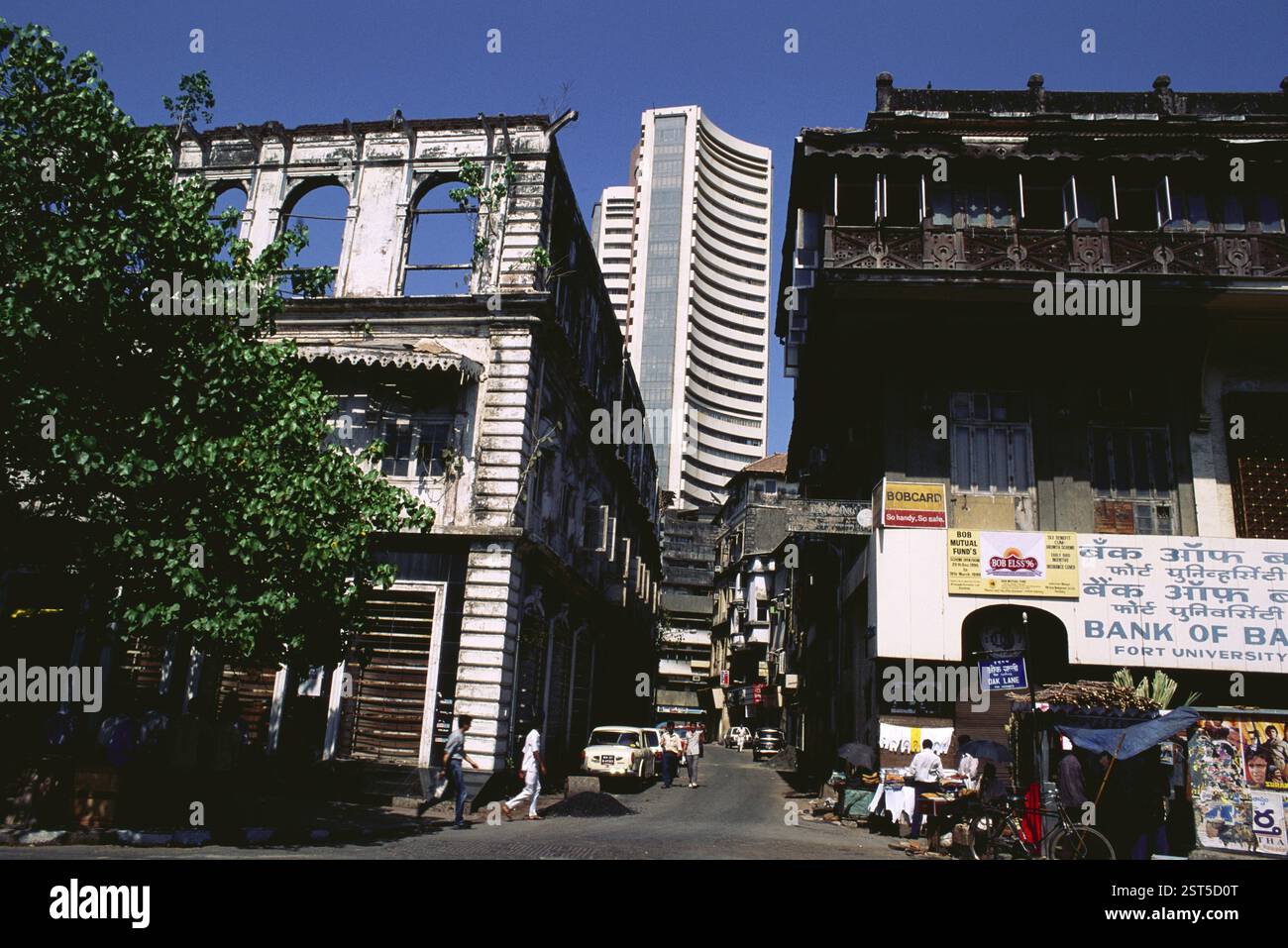 Bombay Stock Exchange (BSE) between old building, Bombay Mumbai ...