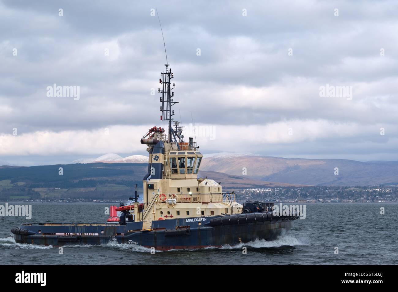 Sea tug boat River Clyde Scotlan Stock Photo - Alamy