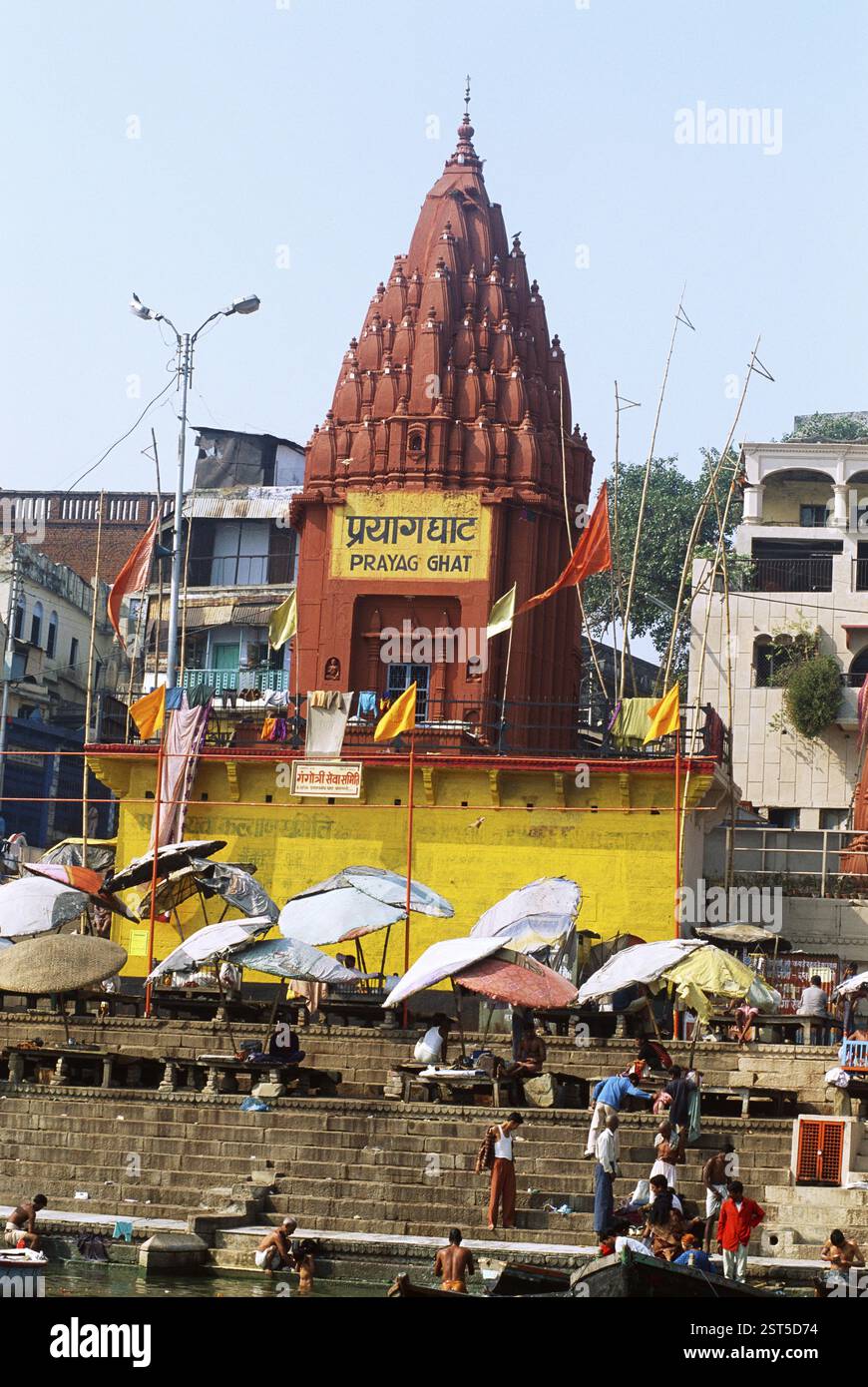 Hindu temple shrine varanasi hi-res stock photography and images - Alamy