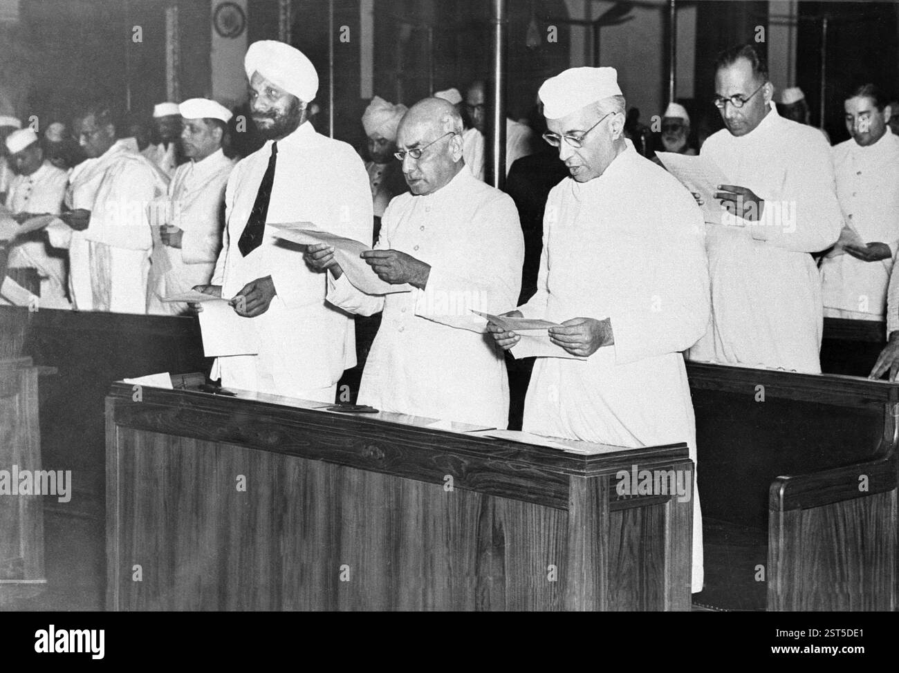 India constituent assembly hi-res stock photography and images - Alamy