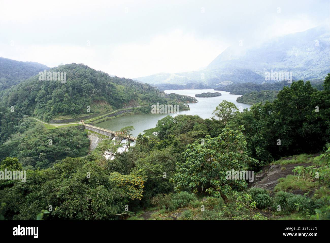 Siruvani Reservoir siruvani water sweetest water in World, Kerala ...