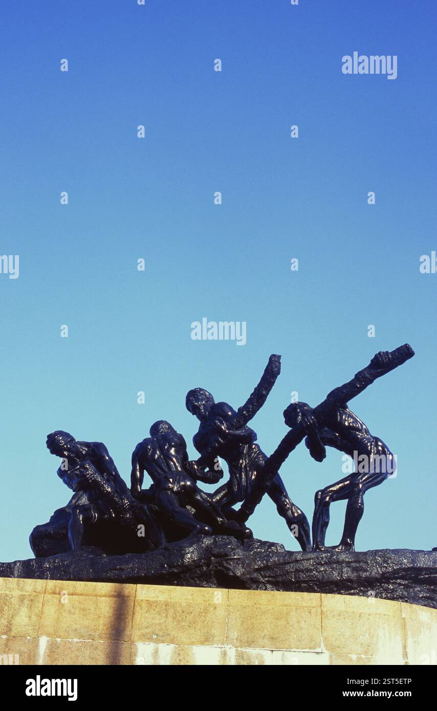 Triumph of labour statue at Marina Beach 25-1-1959 Anna Square, Chennai ...