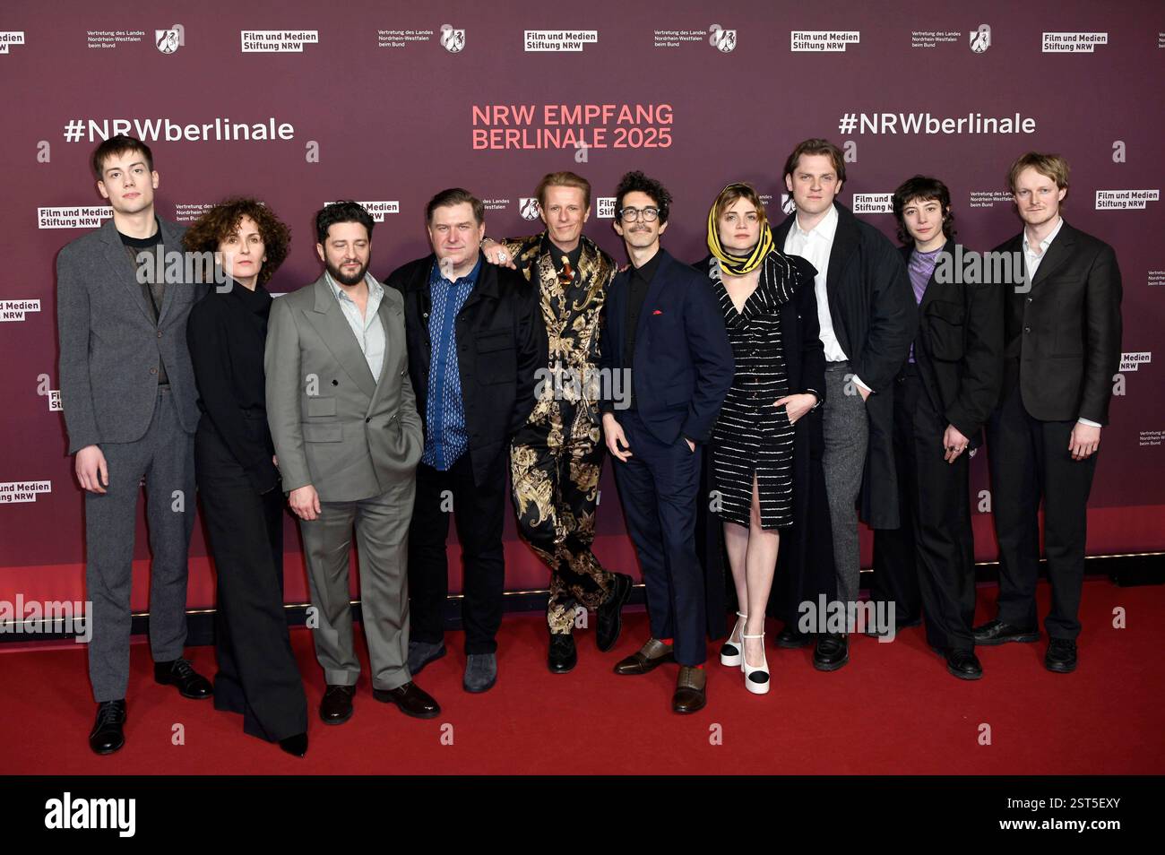 Leon Blohm, Marie-Lou Sellem, John Magaro, Michael Chernus, Alexander ...