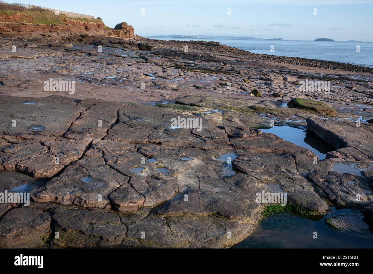 Bendricks Beach at Barry in South Wales Stock Photo - Alamy
