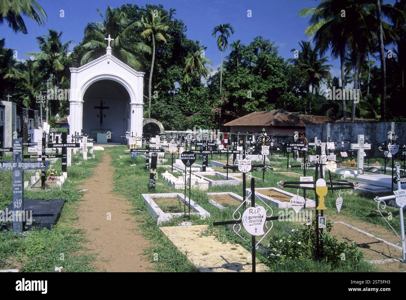 Christian Cemetery, vypeen island, kerala, india Stock Photo - Alamy