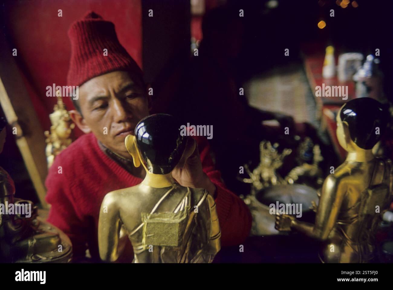 Lama painting buddha statue in lamayaru monastery, ladakh, jammu and ...