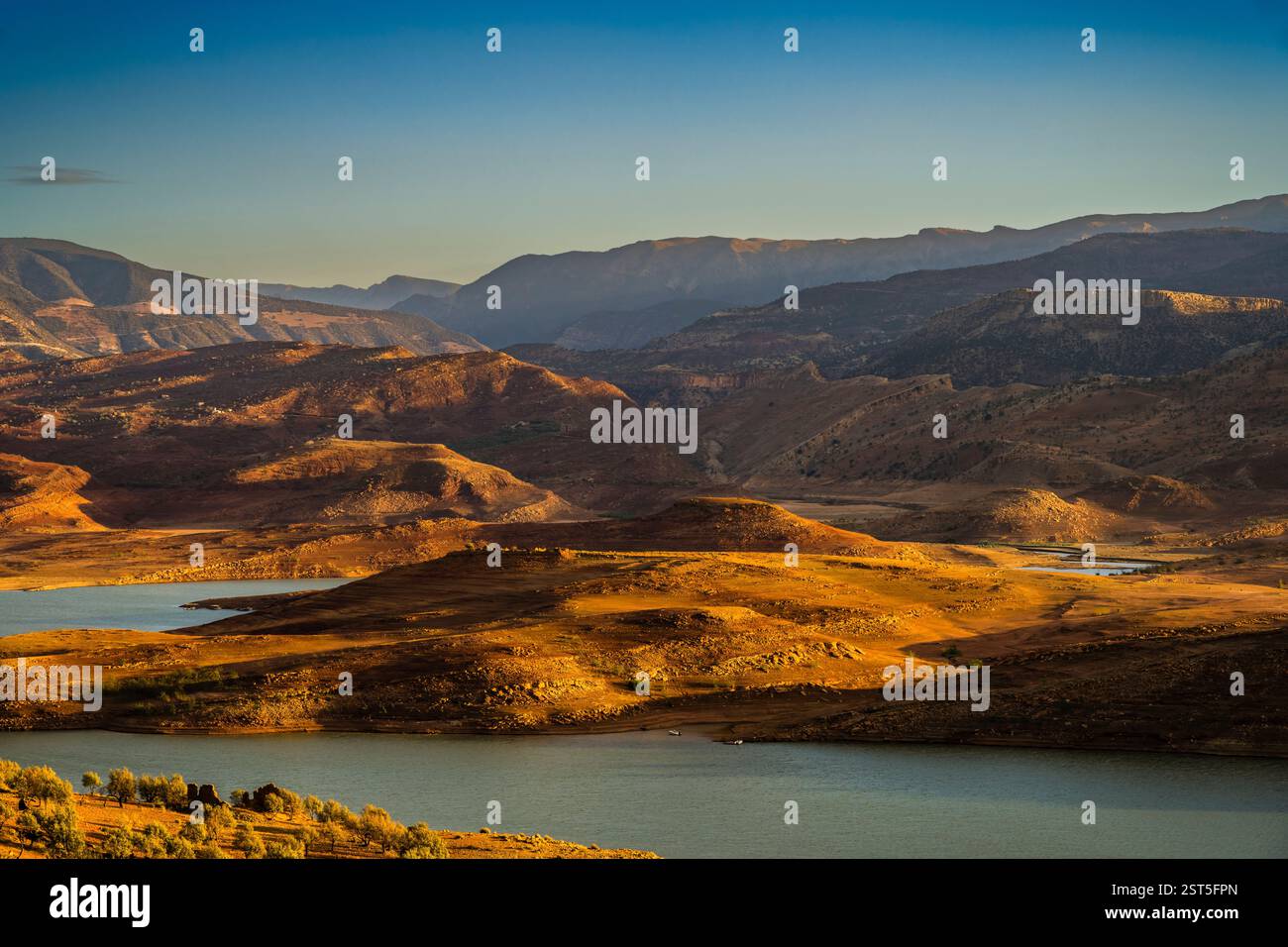 Blue skies over an empty high hi-res stock photography and images - Alamy