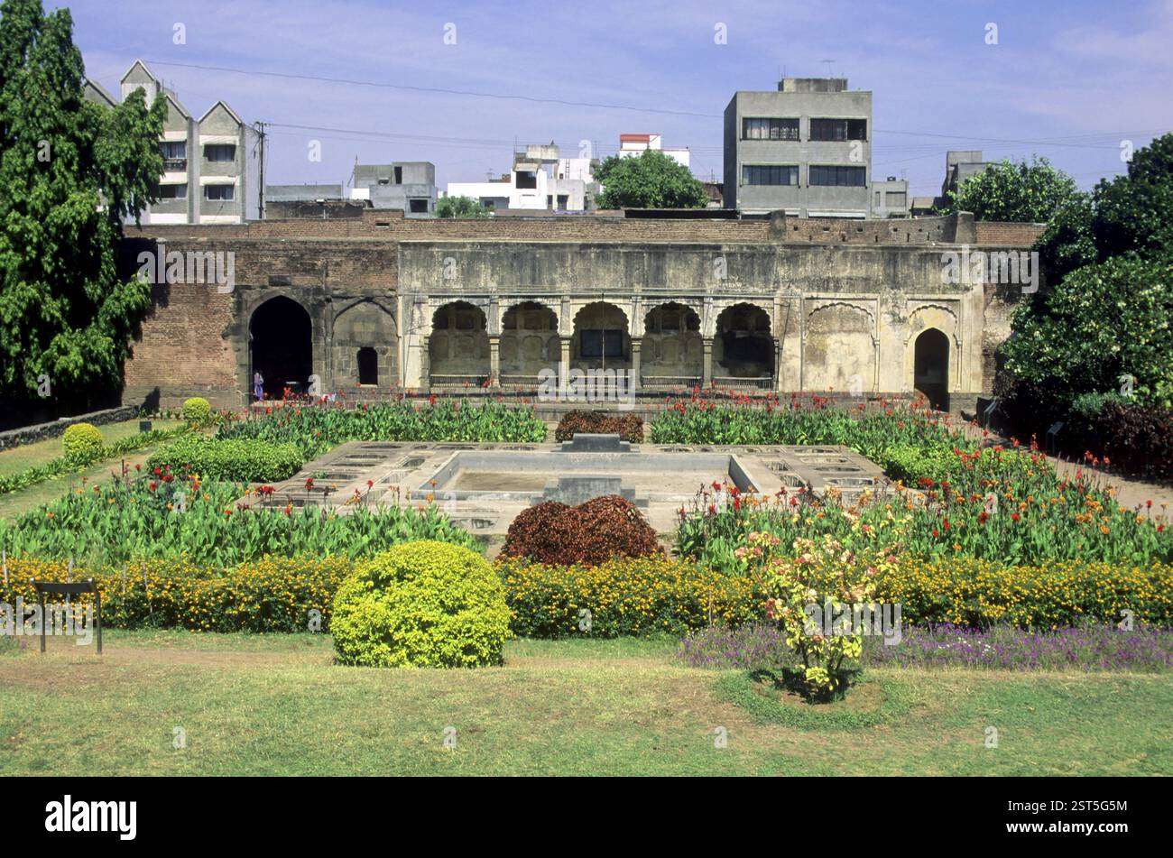 Well maintained interior of Shaniwar wada, pune, maharashtra, india ...