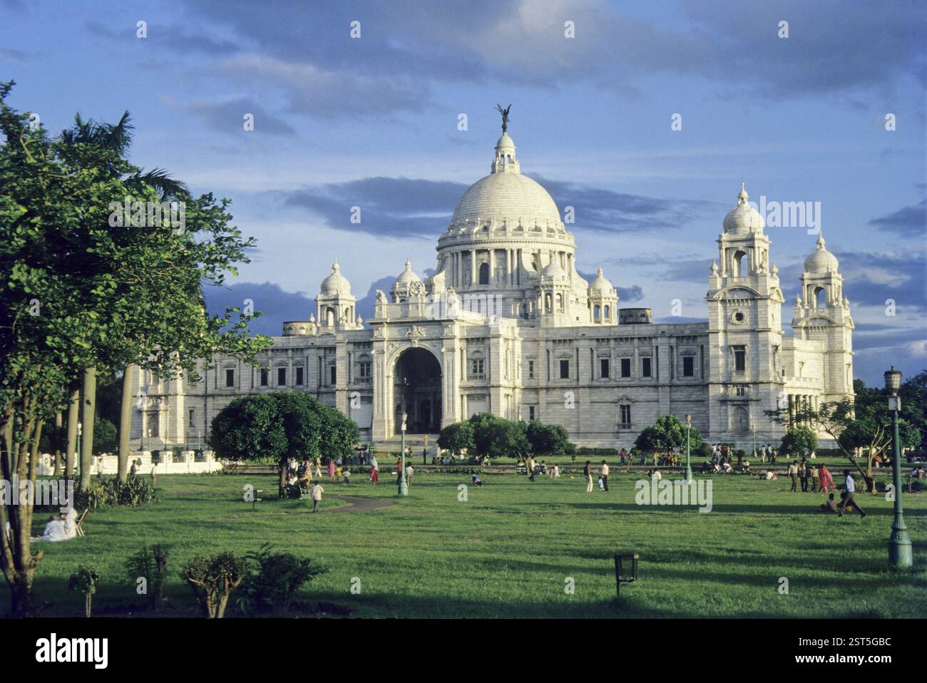 Victoria Memorial Building (1921), Calcutta, West Bengal, India, Asia ...