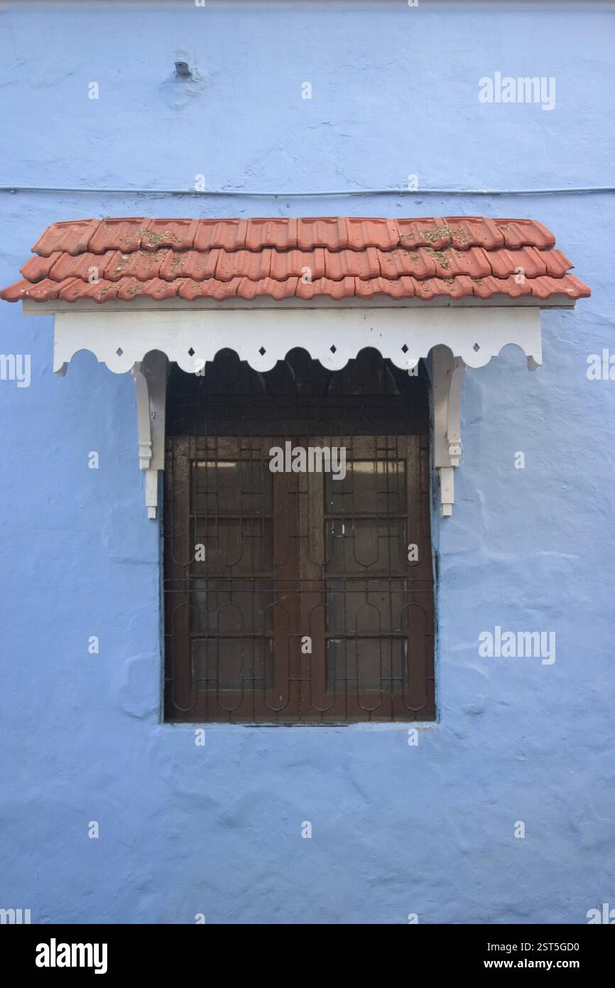 Window, blue wall, red titles, Goan Architecture Old Portuguese ...
