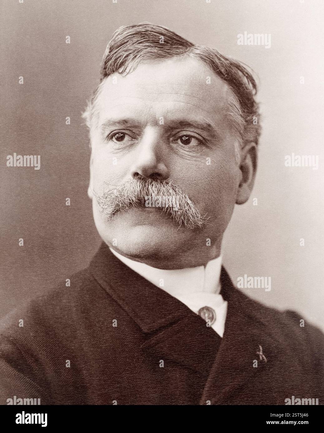 Jules Chéret (1836-1932) portrait photograph of the French painter and ...