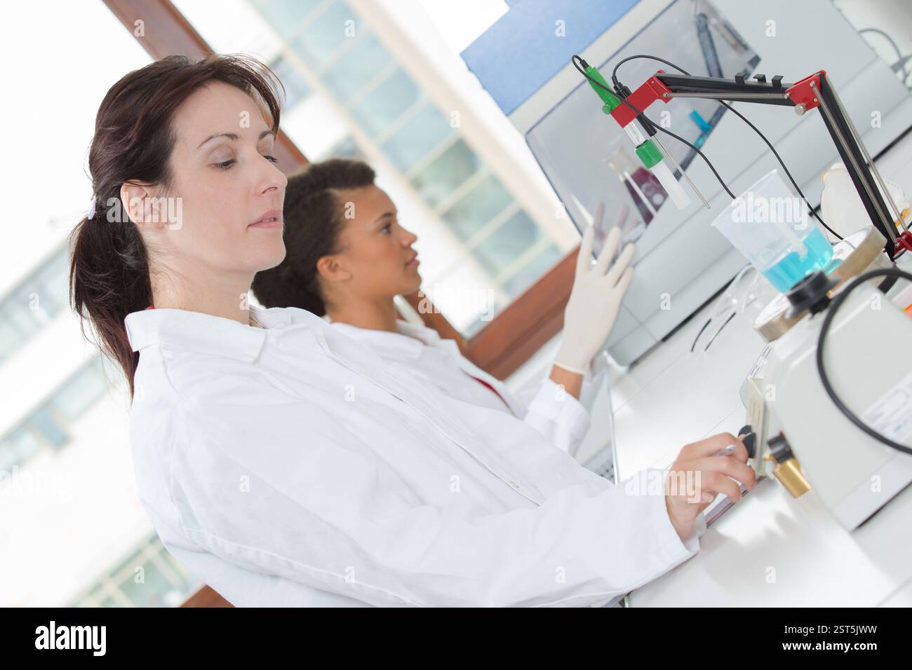 Scientific police lab hi-res stock photography and images - Alamy