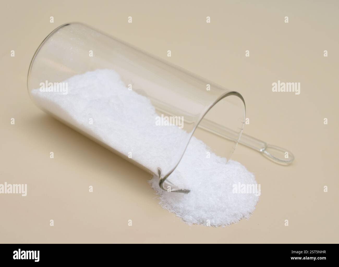 Sodium acetate, CH3COONa the sodium salt of acetic acid Stock Photo - Alamy