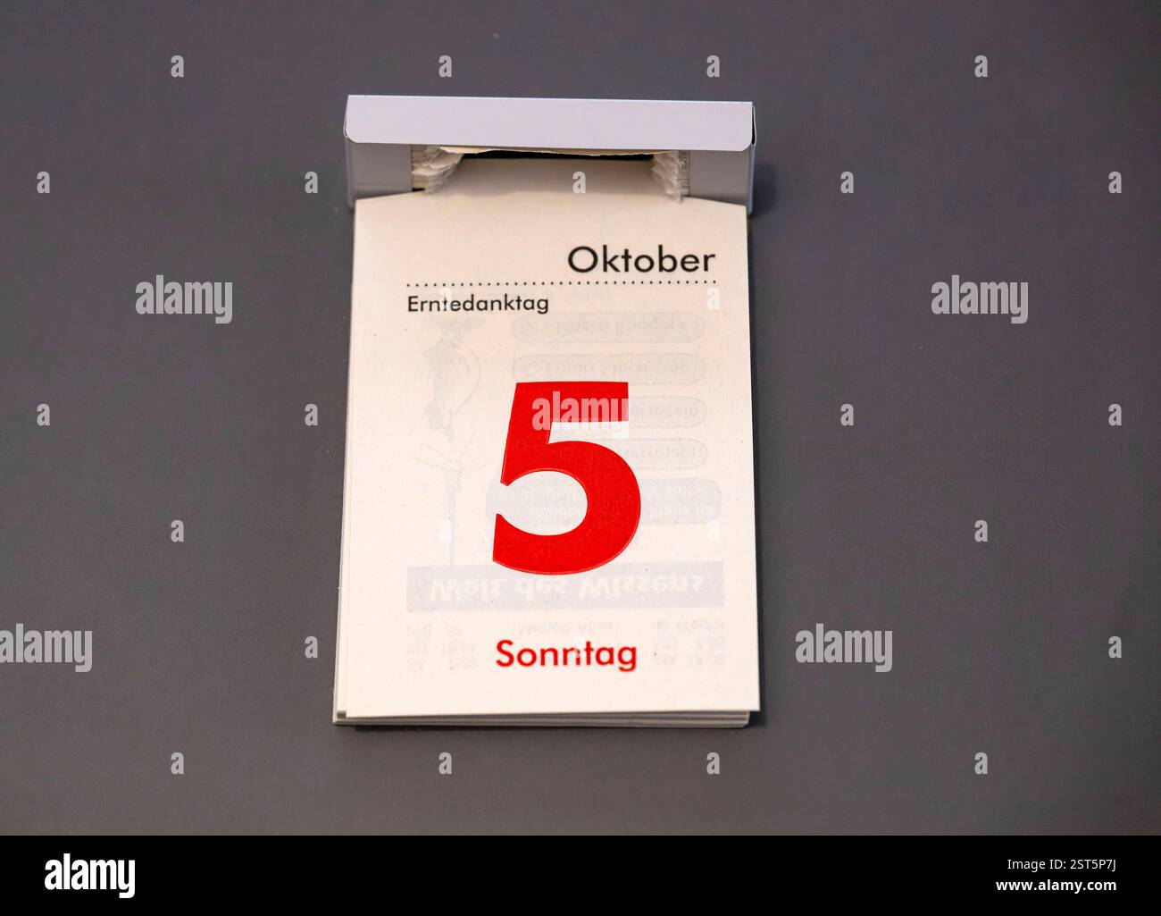 17.02.2025, Jahreskalender 2025 : Kalenderblatt, Sonntag 5.Oktober 2025 ...