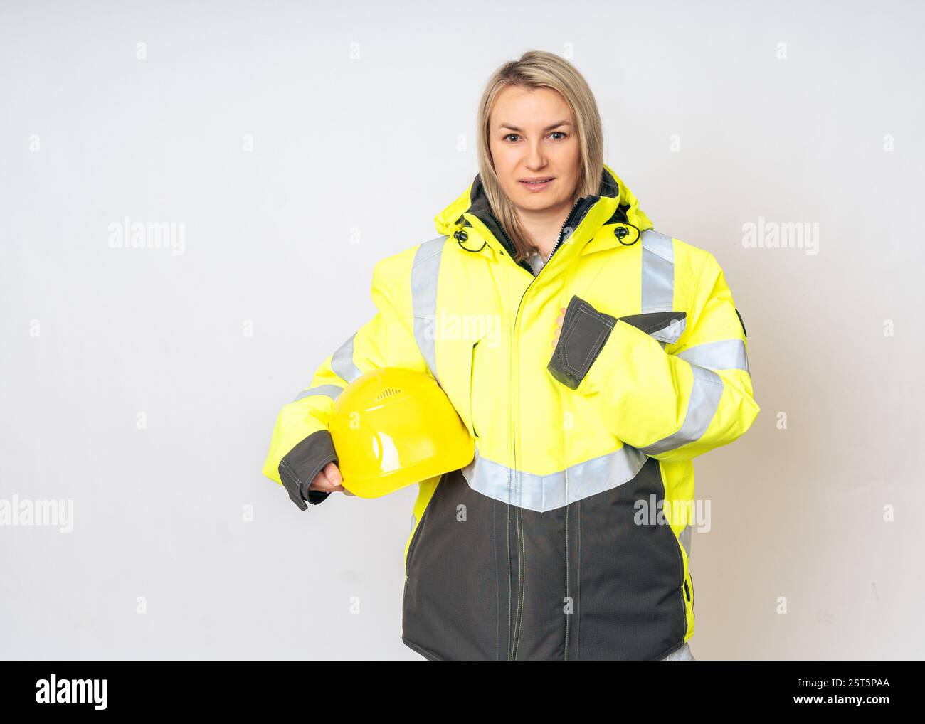 Girl wearing yellow special hi-res stock photography and images - Alamy