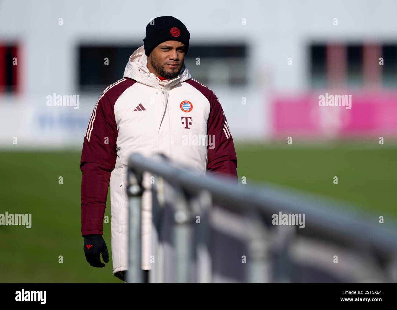 Munich, Germany. 17th Feb, 2025. Soccer: Champions League, FC Bayern ...