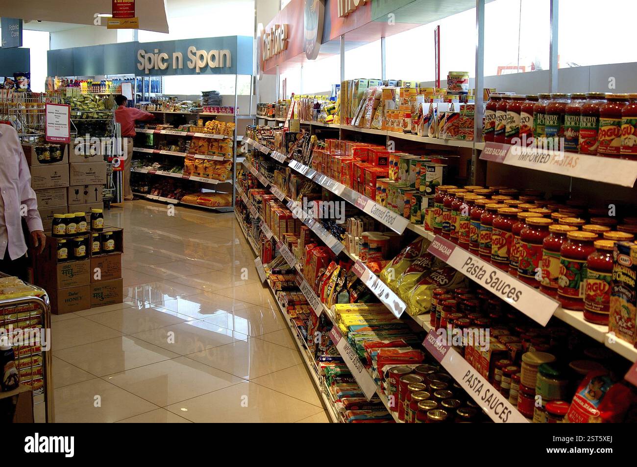 Product display in Shopping Mall in India Stock Photo - Alamy