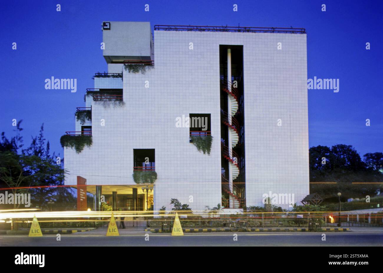 Hdfc building india hi-res stock photography and images - Alamy