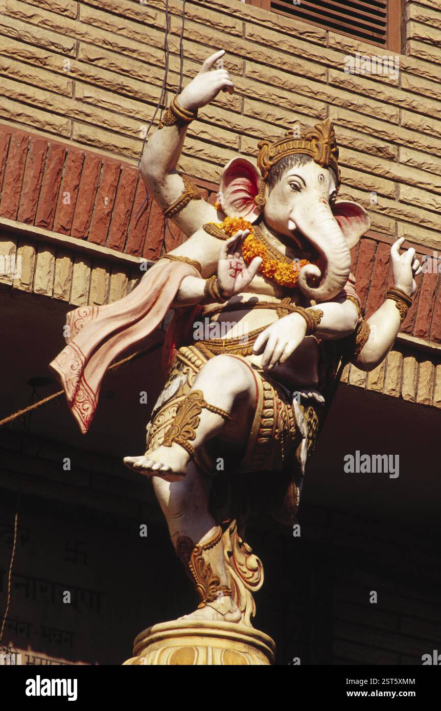 Idol of lord ganesh (elephant headed god), Ganesh ganpati Festival ...