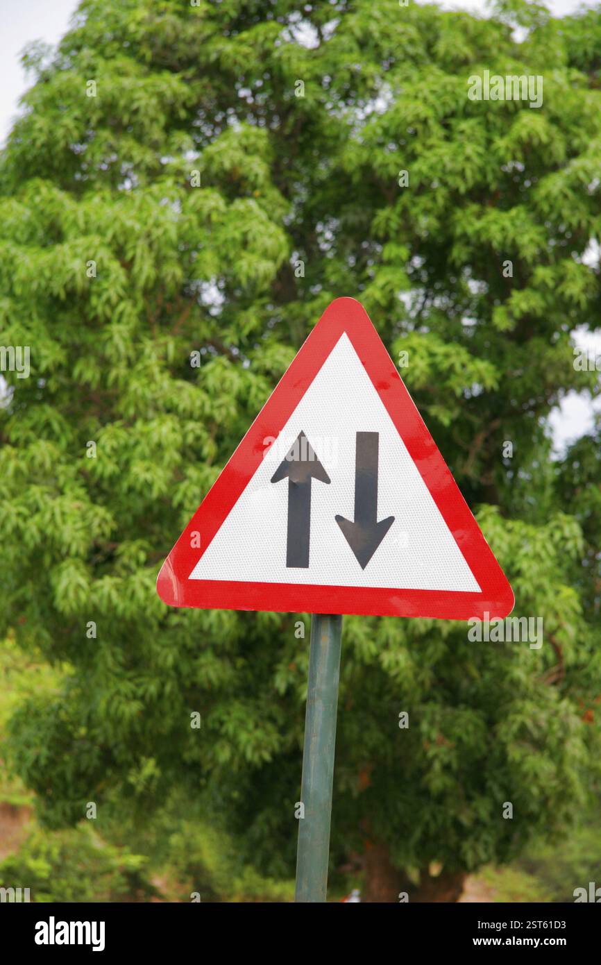 Road traffic sign 2 arrows hi-res stock photography and images - Alamy