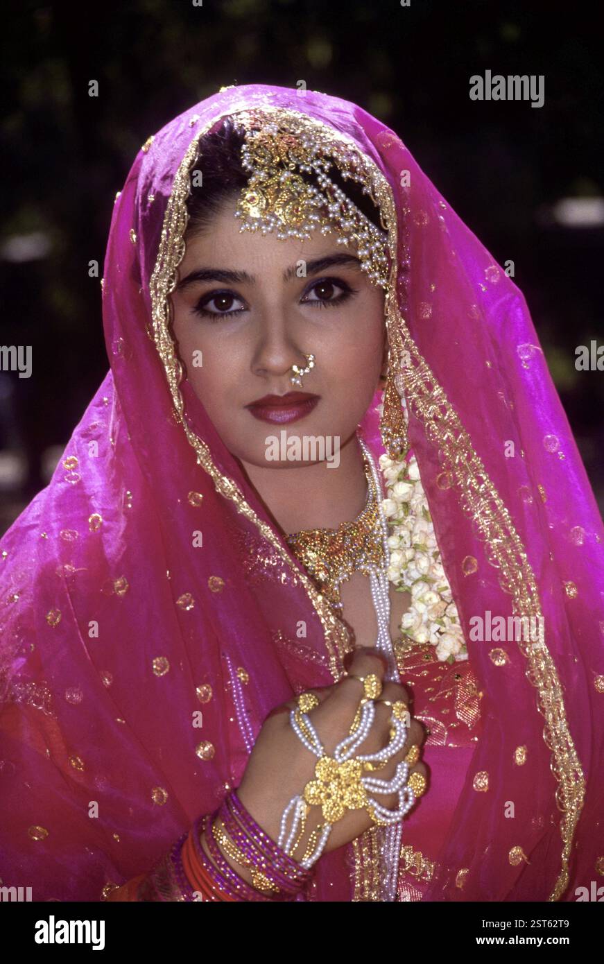 Raveena tandon hi-res stock photography and images - Alamy
