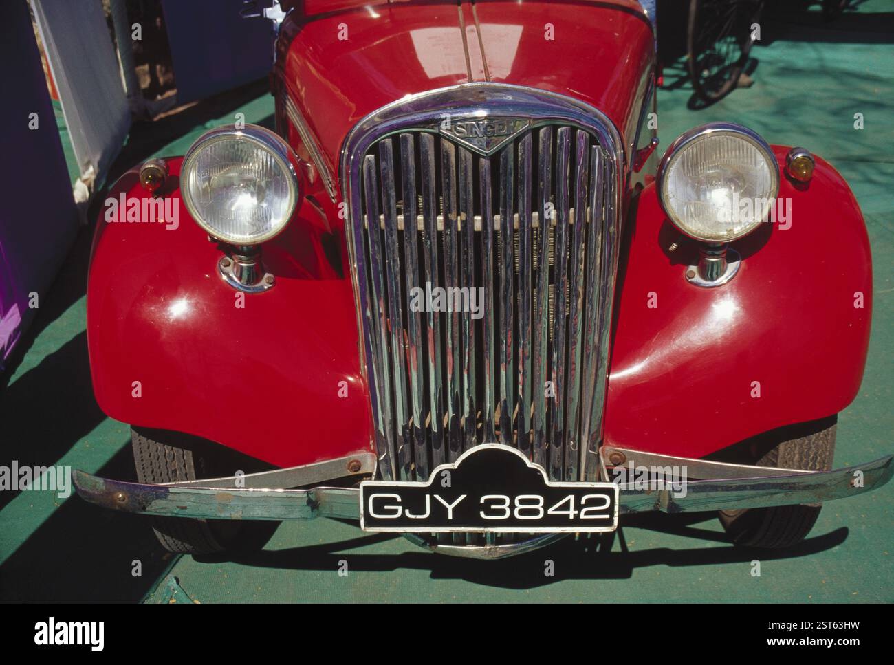 India car red light hi-res stock photography and images - Alamy