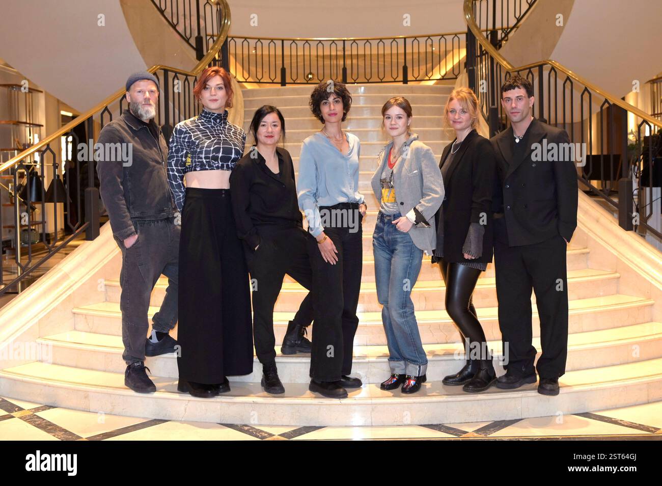 Tim Kuhn, Thea Ehre, Mariko Minoguchi, Mala Reinhardt, Lea Drinda, Leonie Krippendorff und Aaron ...