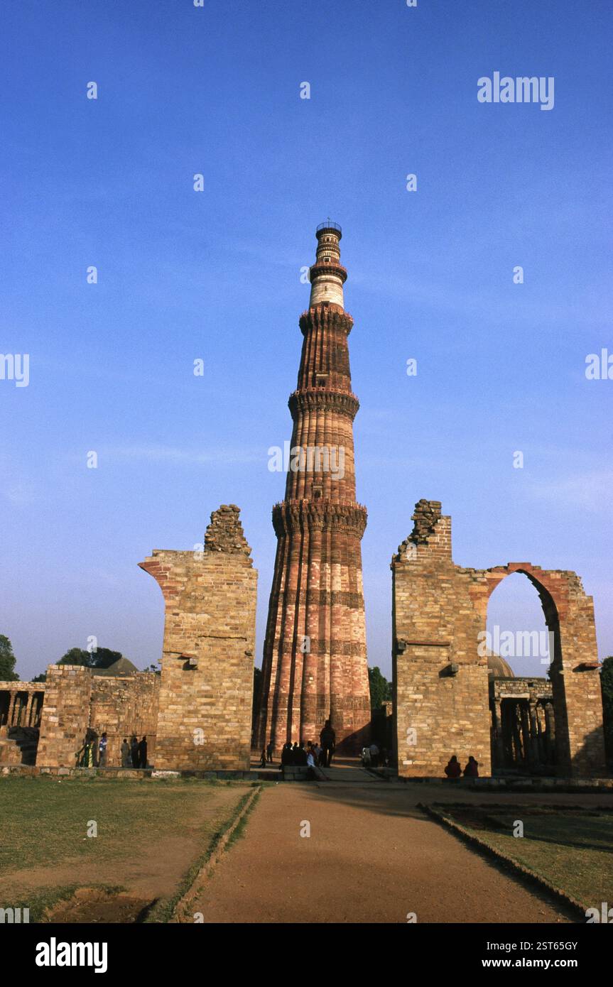 Qutub Qutb Kutub Qutab Qtab Minar complex, delhi, india Stock Photo - Alamy