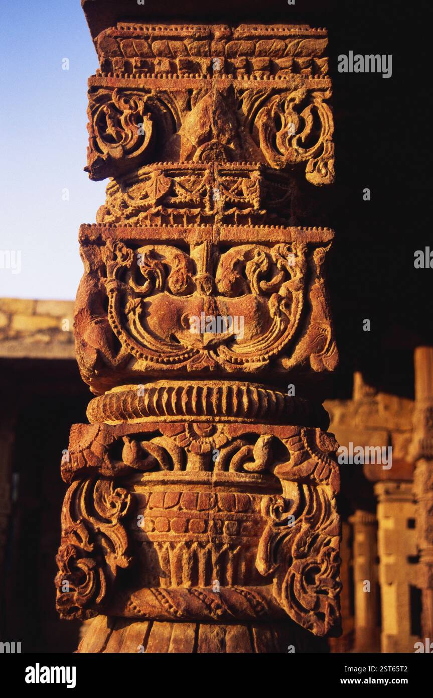 Close up of pillar in Hindu temple at Qutub Minar, Delhi, India, Asia ...
