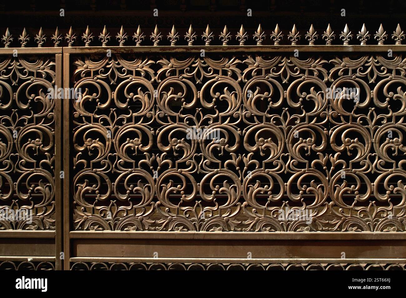 Cast iron grill Stock Photo - Alamy