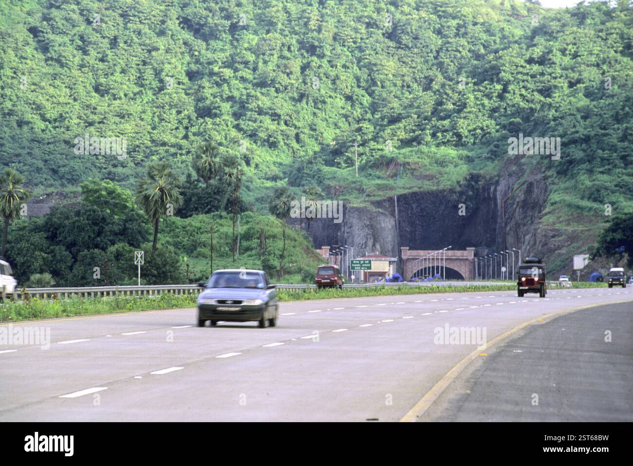 Mumbai Pune Express Highway, Maharashtra, India, Asia Stock Photo - Alamy