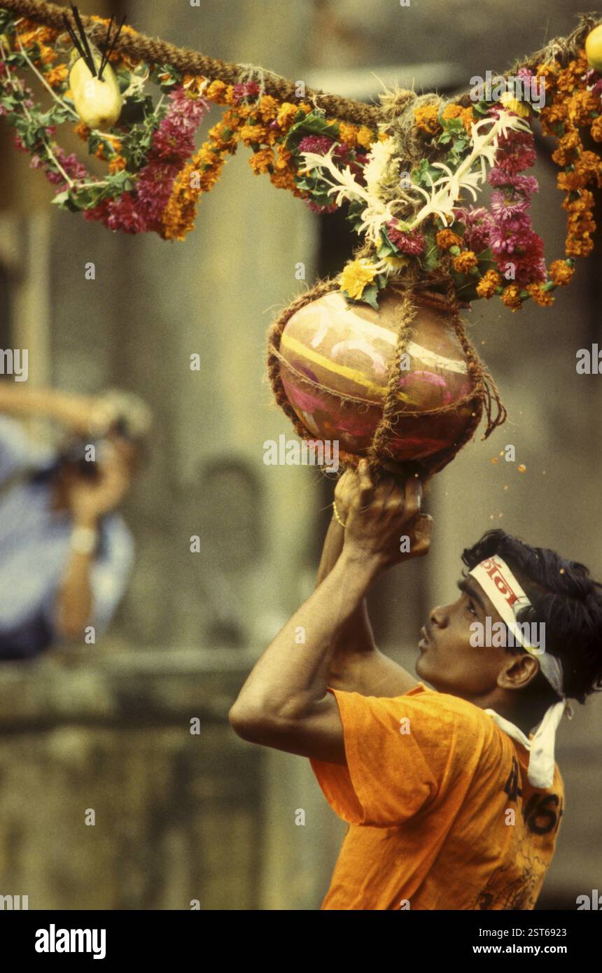 Dahi-Hundis, Human Pyramid, Janmashtami gokul ashtami govinda Festival ...