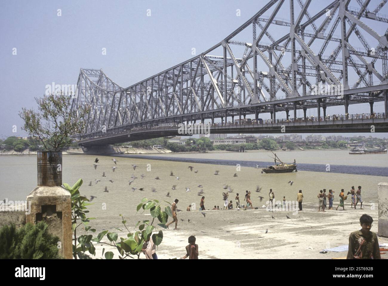Howrah Bridge over Hooghly River, Calcutta, West Bengal, India, Asia ...