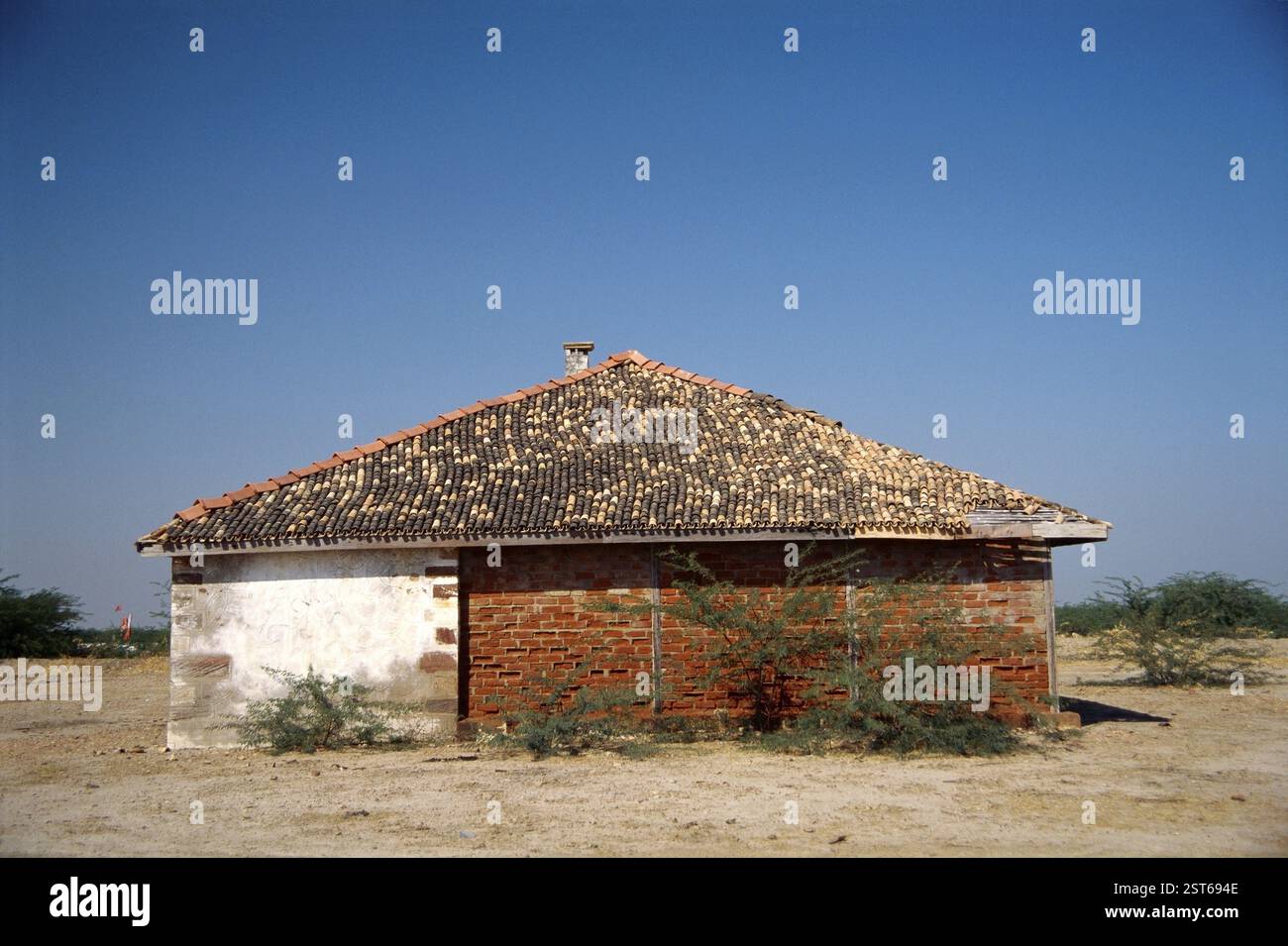 Old British rest houses, Jhinjhuwada, Gujarat, India, Asia Stock Photo ...