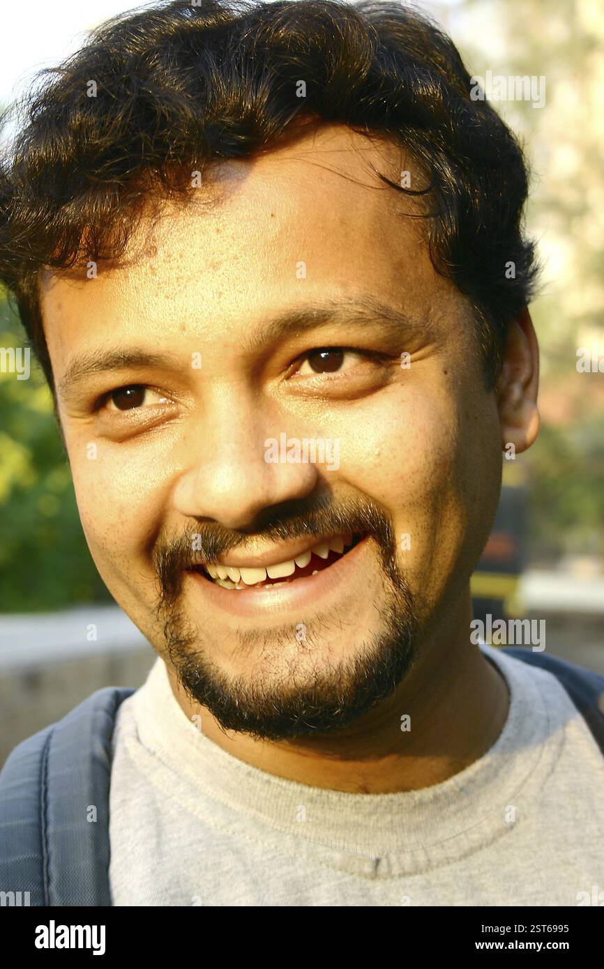 Bearded guy looks camera smiles hi-res stock photography and images - Alamy