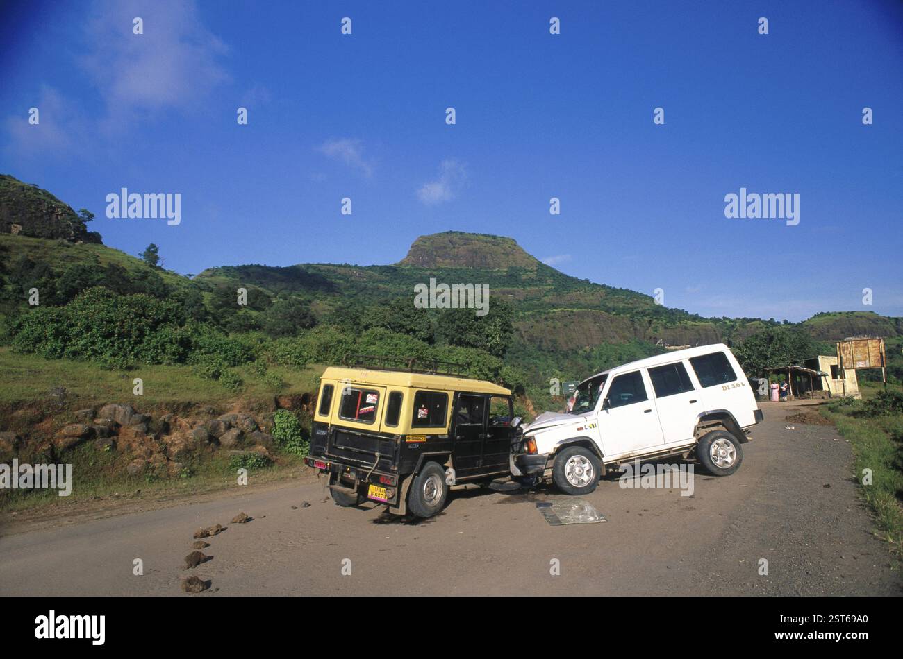 Car collided on road, maharashtra, india Stock Photo - Alamy