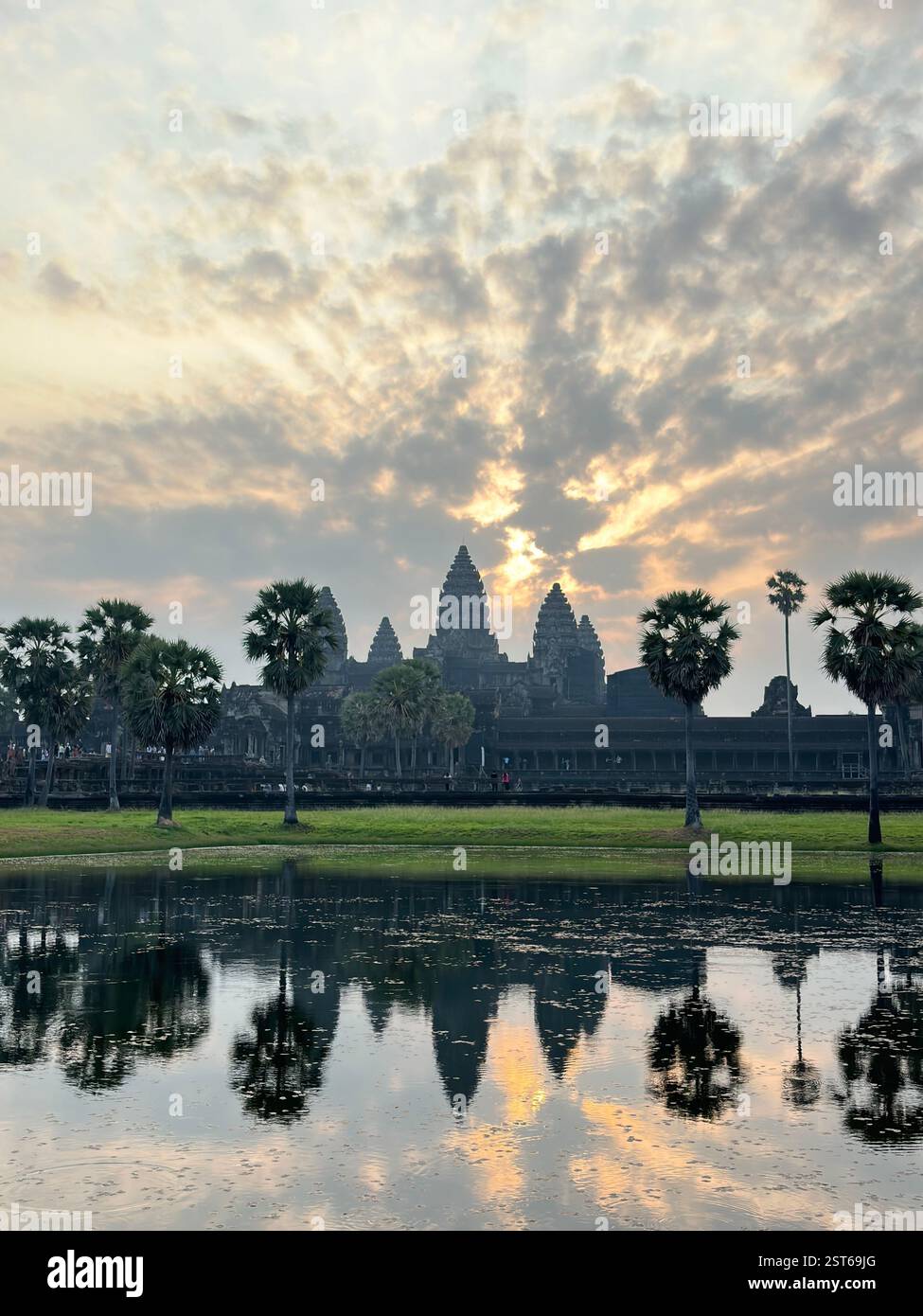 Golden Sunrise Over Angkor Wat – A Majestic Reflection on the Sacred ...