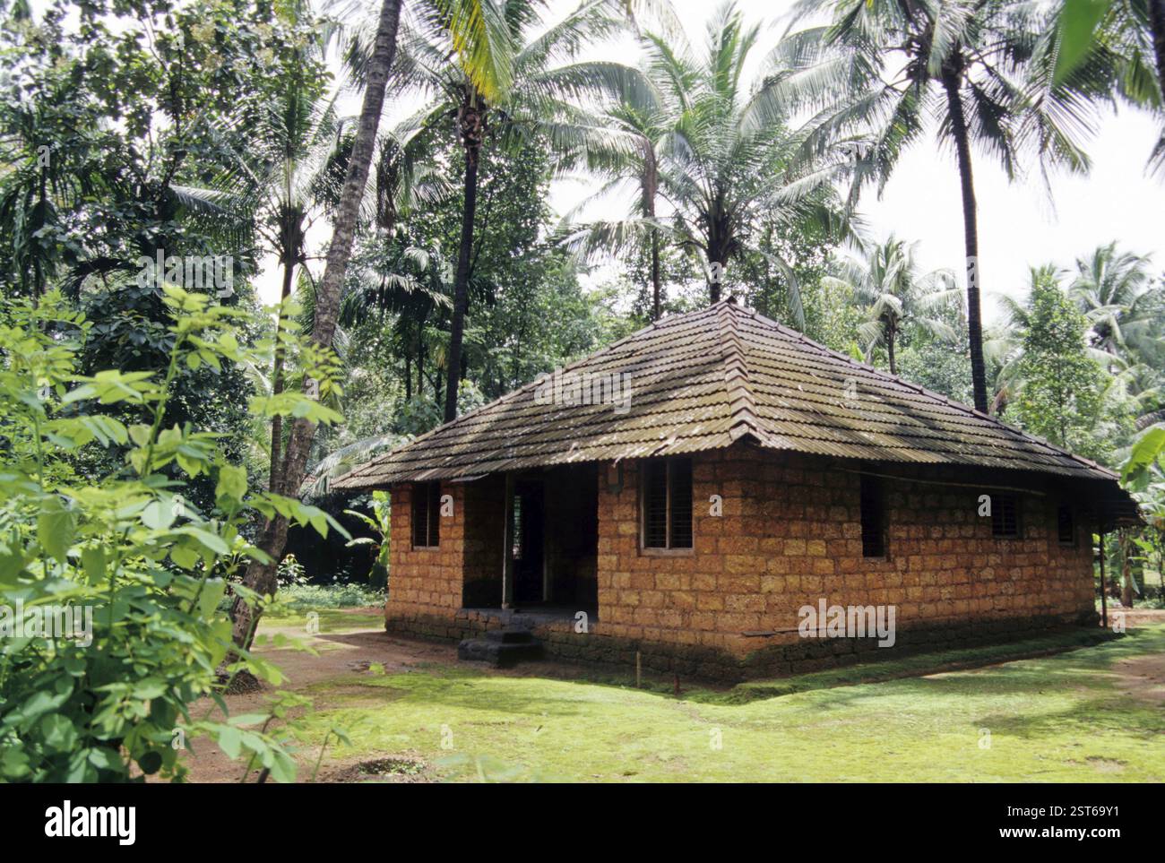 Typical House in Kerala Village, Kerala, India, Asia Stock Photo - Alamy