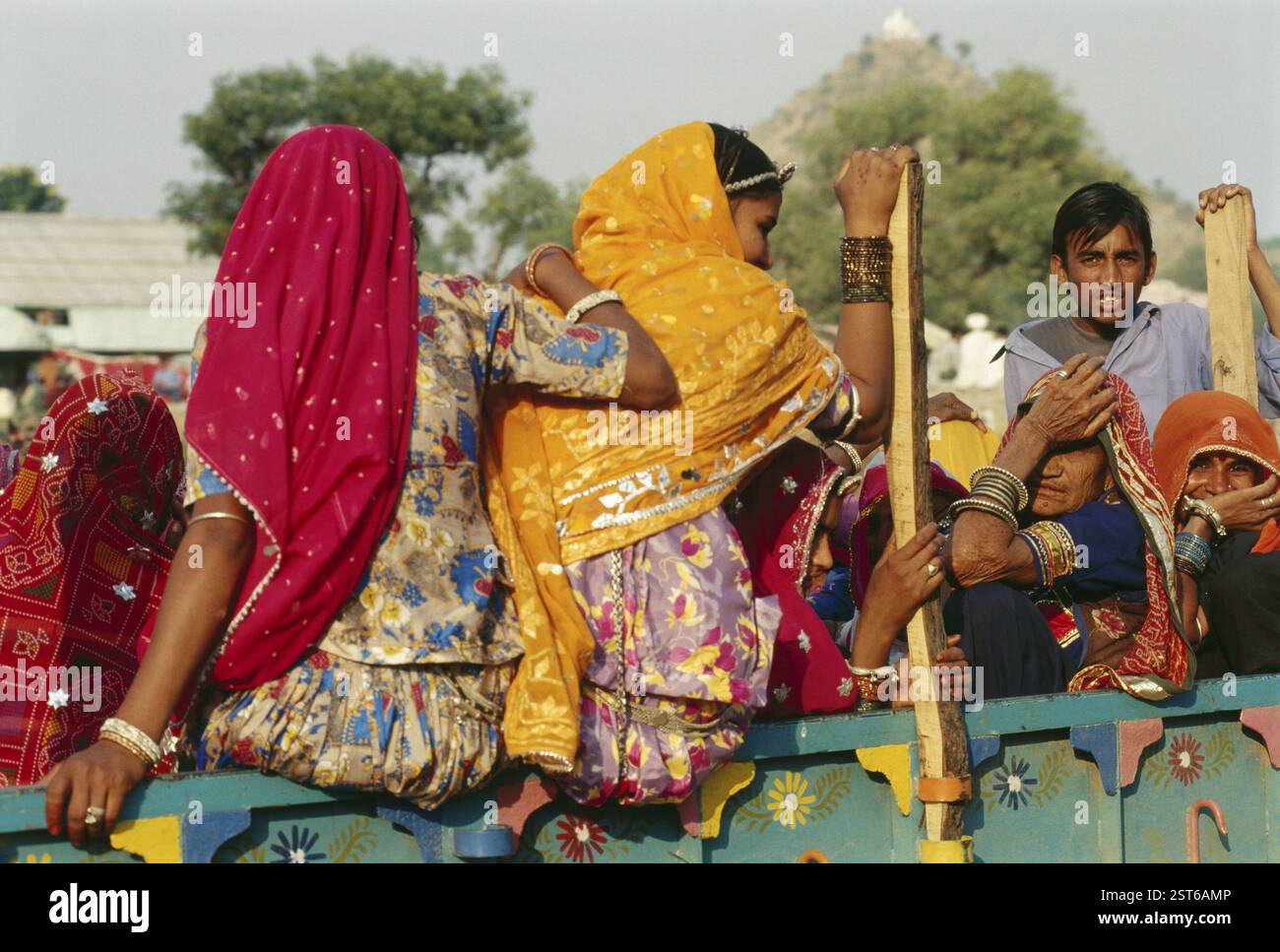 Rajasthani women sitting in hi-res stock photography and images - Alamy