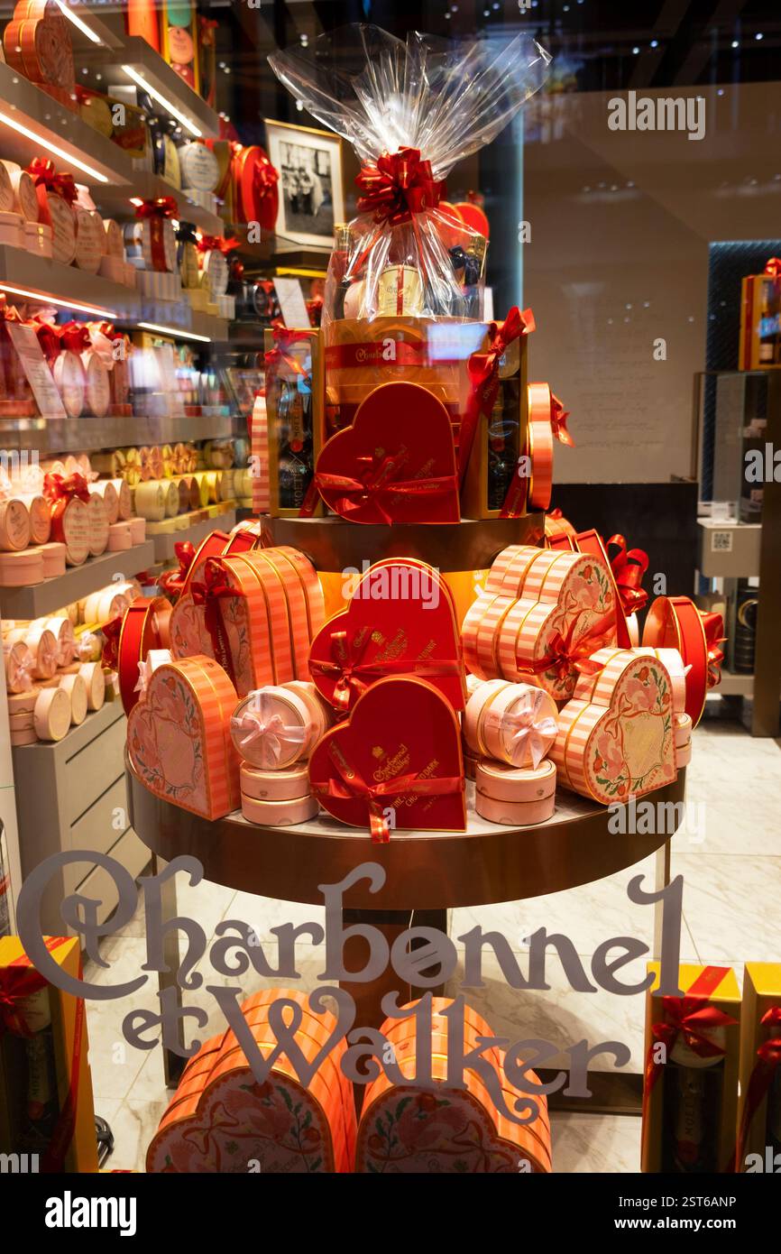 Charbonnel & Walker Valentine chocolates store window display heart ...