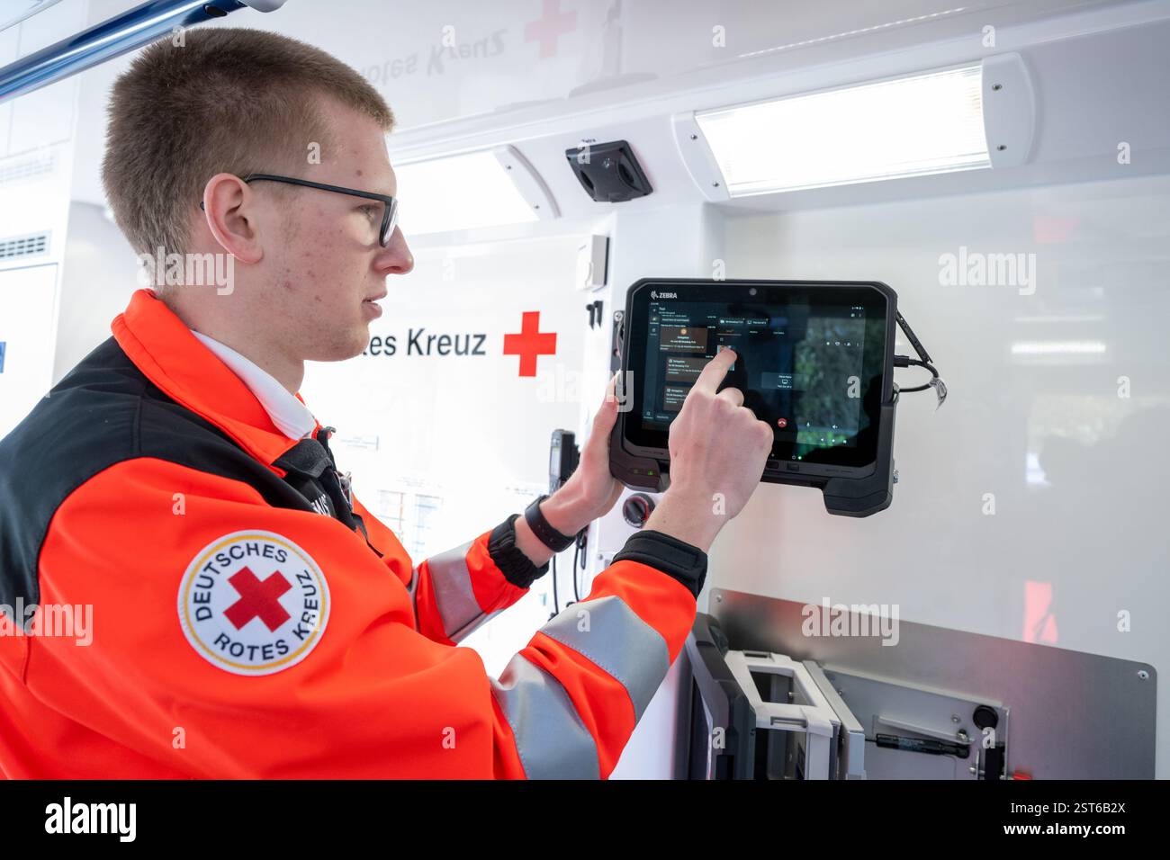Bogen, Germany. 17th Feb, 2025. Paramedic Sebastian Reich works on a ...