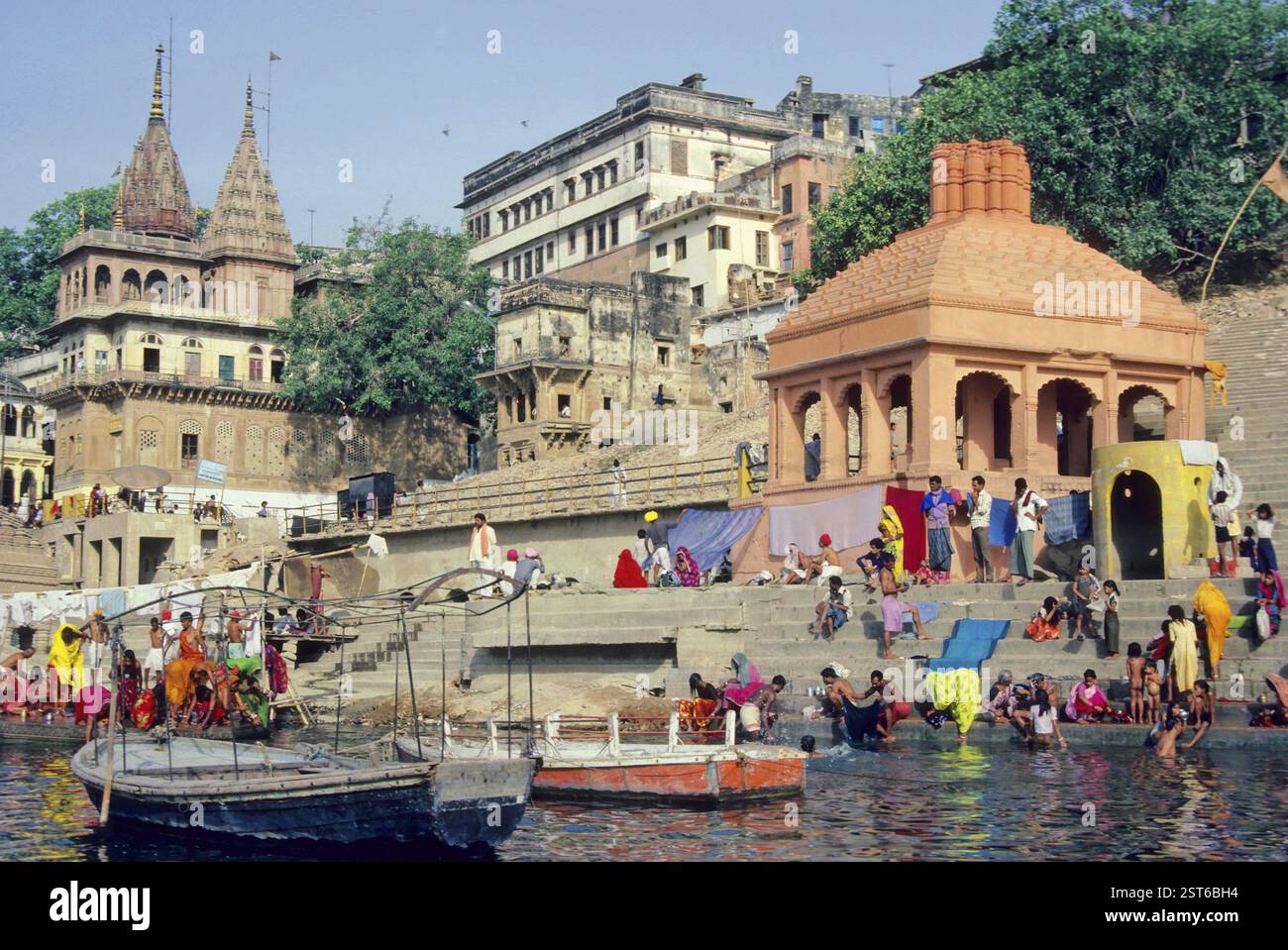 Varanasi indian state uttar hi-res stock photography and images - Alamy