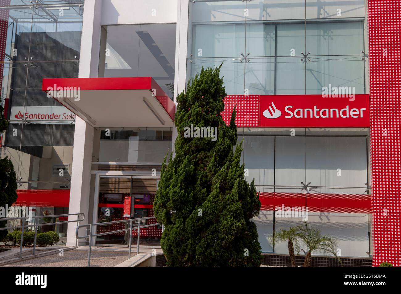 Spanish bank financial services hi-res stock photography and images - Alamy
