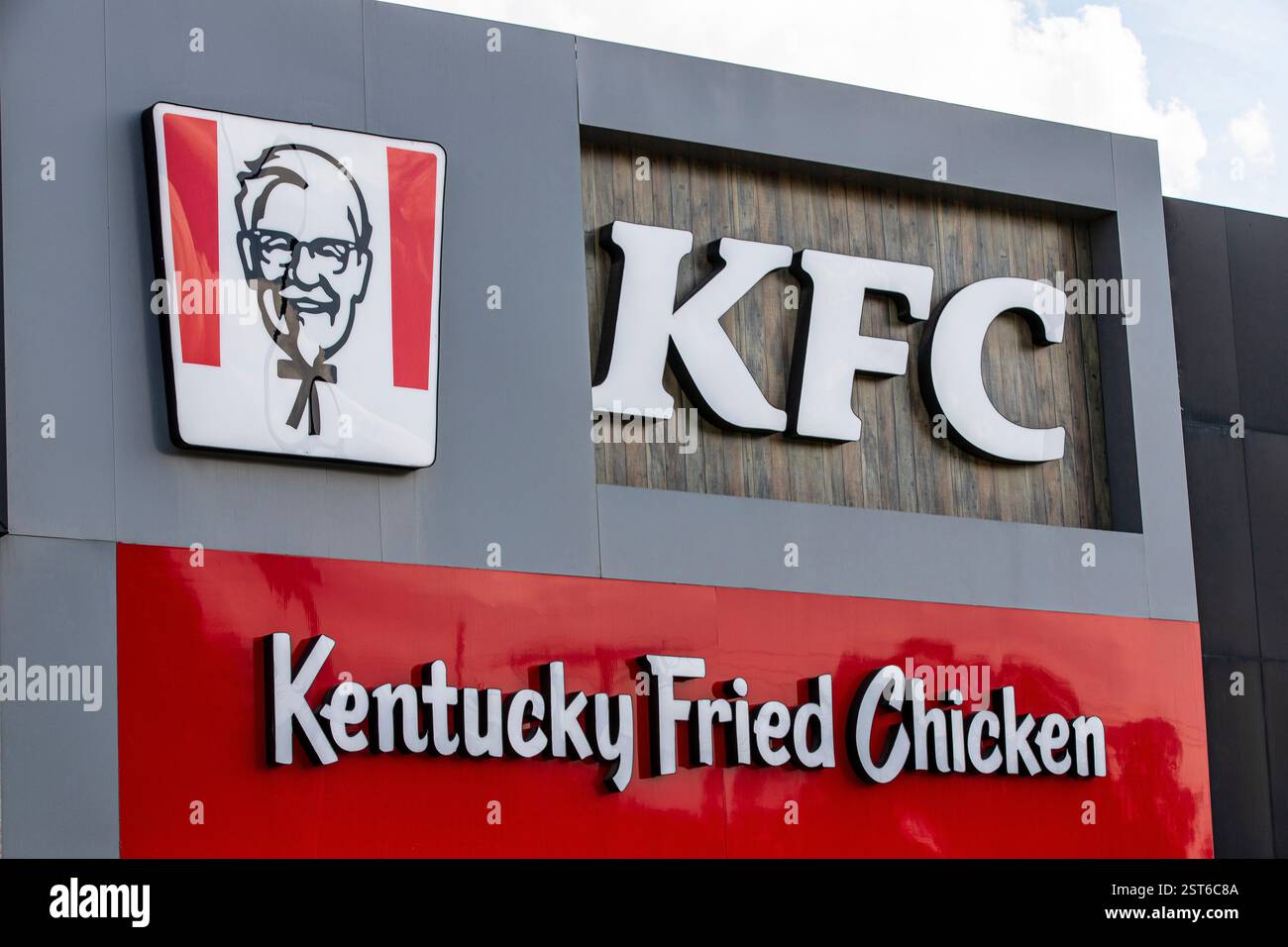 Sao Paulo, Brazil - aug03,2021 - Facade of traditional KFC restaurant ...