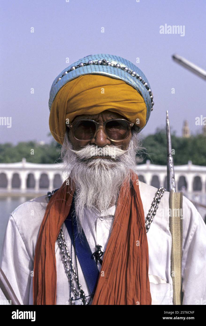 Sikhs with beards hi-res stock photography and images - Alamy
