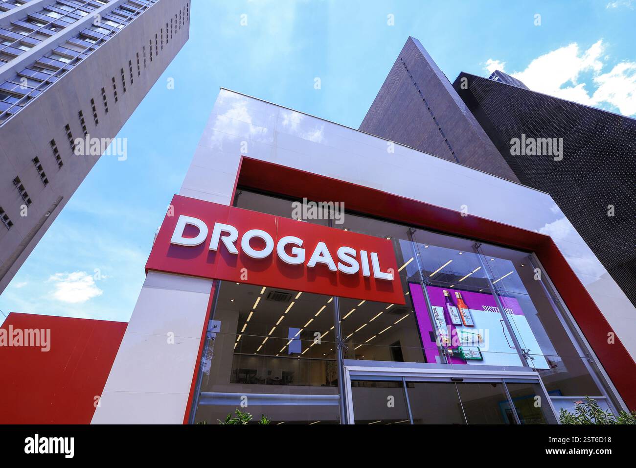 Sao Paulo, Brazil - Nov 03 2019: facade with lettering and logo of ...