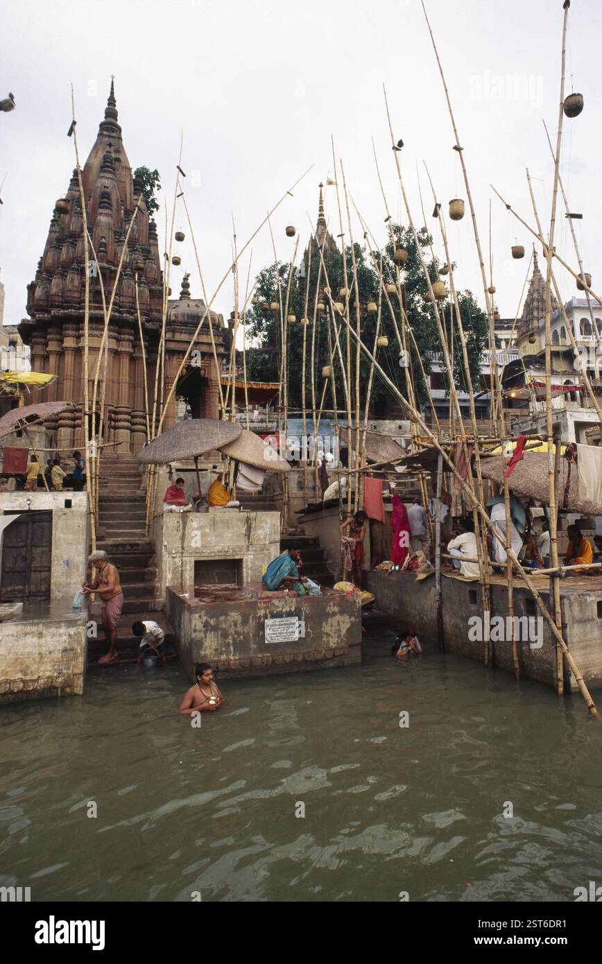 On the bathing ghats of varanasi, ceremonies and rituals, uttar pradesh ...